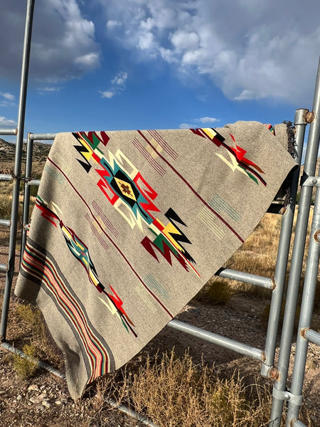 Rare Mid-Century Handwoven Wool Chimayo Blanket – Honeywood