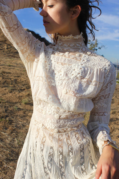 "The Real Deal" Exquisite Victorian Lace Gown Dress – Honeywood